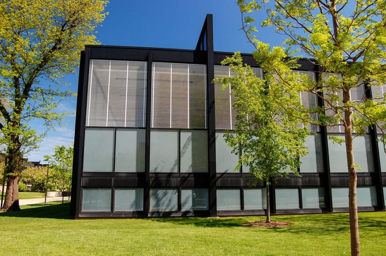 S.R. Crown Hall | Chicago Architecture Center